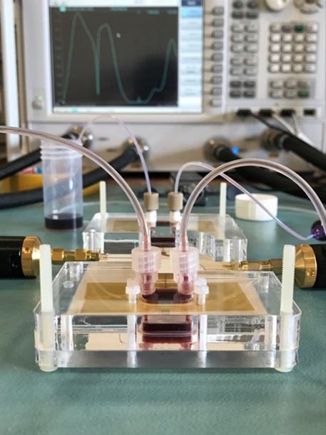 Novel highly-sensitive microwave sensors for dielectric characterization Novel highly-sensitive microwave sensors for dielectric characterization